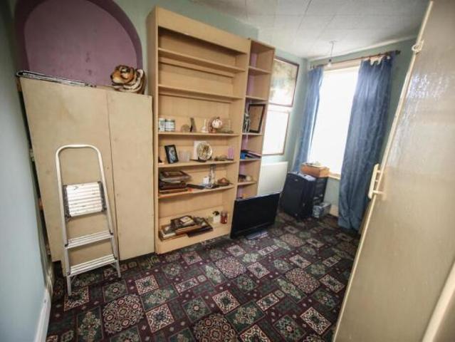 2 bedroom terraced house for sale in Dockin Hill Road, Doncaster, DN1