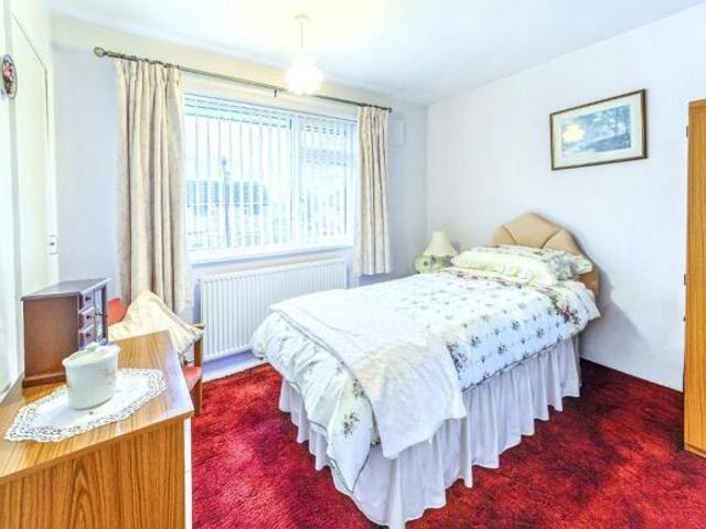 2 bedroom terraced house for sale in Dale Close, Bedford, MK41 8EW, MK41