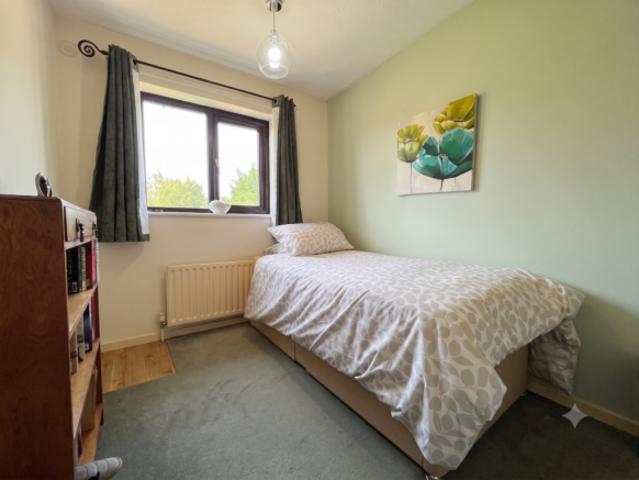 2 bedroom terraced house for sale in Dexter Close, Luton, Bedfordshire, LU3 4DY, LU3