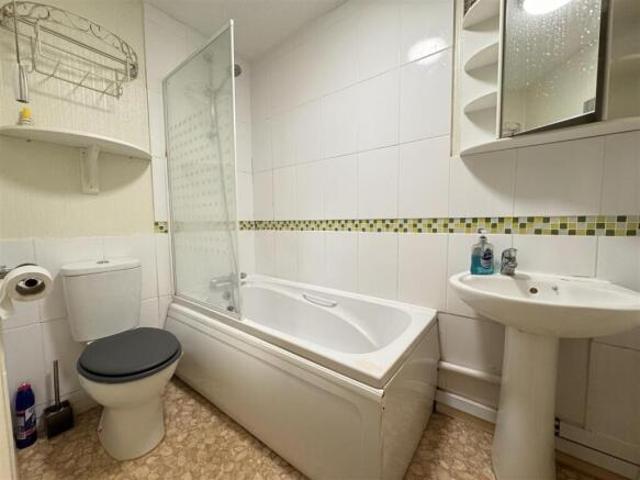 2 bedroom terraced house for sale in Denbeck Wood, Eastleaze, SN5