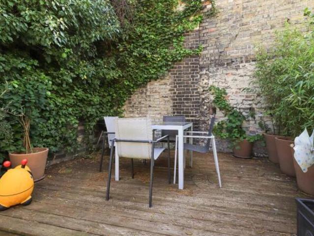 2 bedroom terraced house for sale in Eden Street, Cambridge, CB1