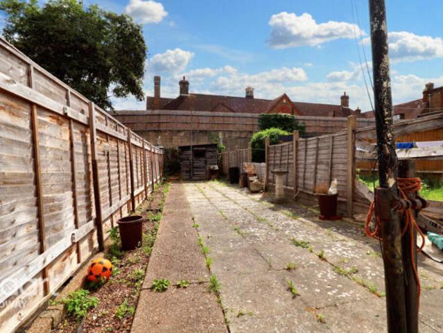 2 bedroom terraced house for sale in Edinburgh Road, Chatham, ME4