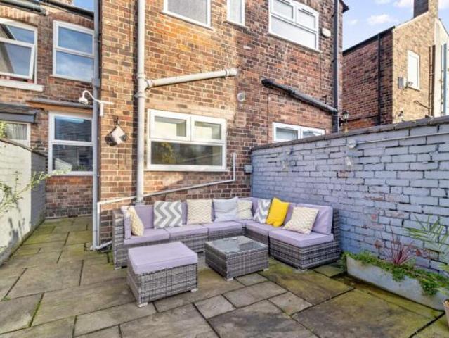 2 bedroom terraced house for sale in Egerton Street, Stockton Heath, WA4