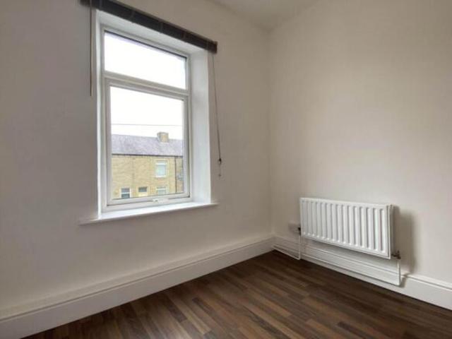 2 bedroom terraced house for sale in Eldon Road, Marsh, HD1