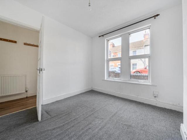 2 bedroom terraced house for sale in Ford Street, Kingshill, Swindon, SN1