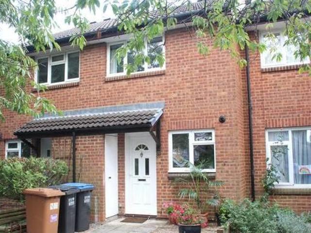 2 bedroom terraced house for sale in Forresters Drive Welwyn Garden City AL7