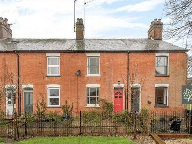 2 bedroom terraced house for sale in Fairclose Terrace Whitchurch RG28