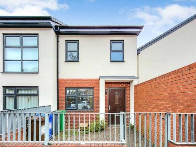 2 Bedroom Terraced House For Sale In Fallowfield, Manchester