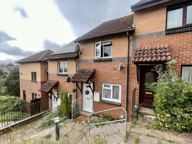 2 bedroom terraced house for sale in Farm Hill, Exwick, EX4