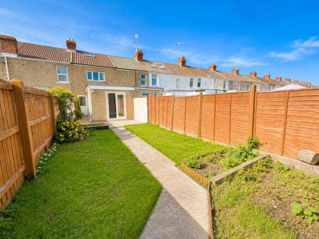 2 bedroom terraced house for sale in Ferndale Road, Swindon, SN2 1, SN2