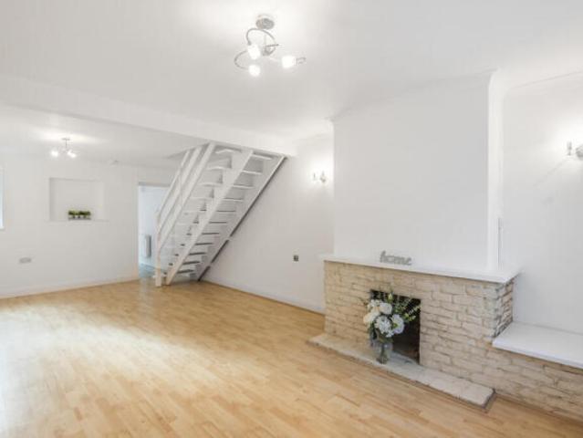 2 bedroom terraced house for sale in Fernhill Heath, Worcester, WR3