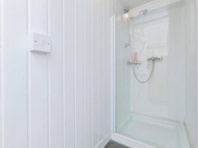 2 bedroom terraced house for sale in Flax Road, Leicester, LE4