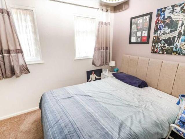2 bedroom terraced house for sale in Frogmore Close, Cippenham, SL1