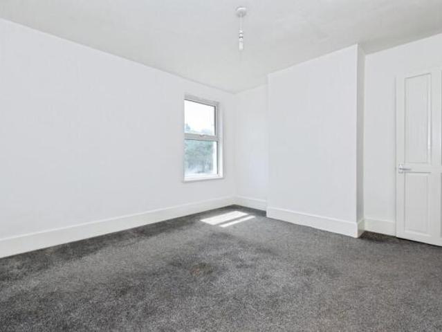 2 bedroom terraced house for sale in Knockhall Road, Greenhithe, DA9