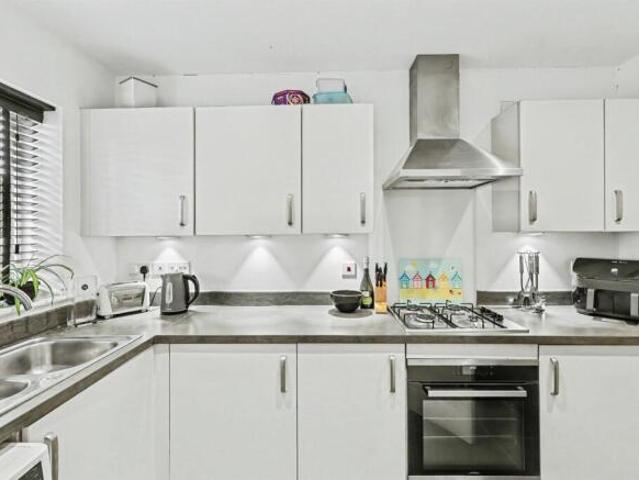2 bedroom terraced house for sale in Kensington Close, Northampton, NN2
