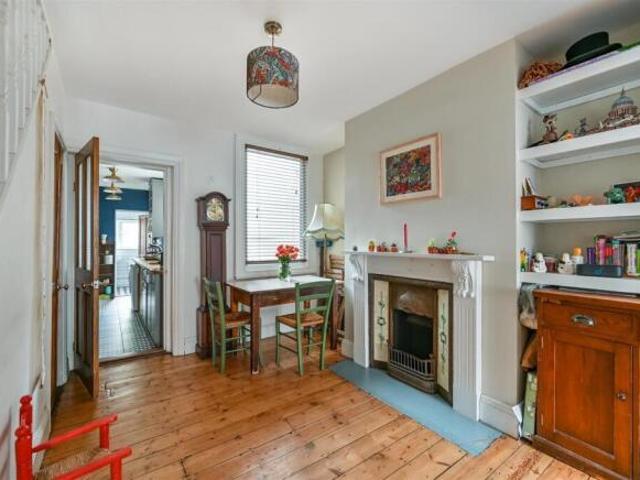 2 bedroom terraced house for sale in Kensington Road, Reading RG30