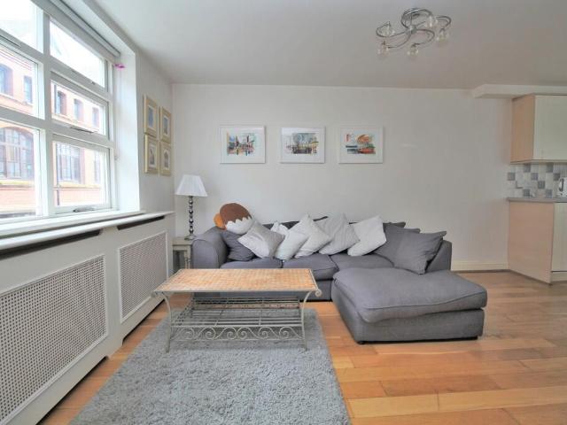 2 bedroom terraced house for sale in Kensington Street, Brighton, BN1 4AJ, BN1