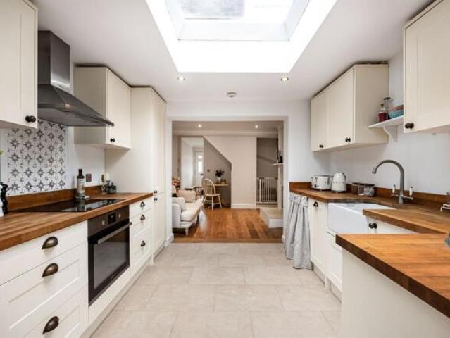 2 bedroom terraced house for sale in Kidmore End Road, Emmer Green, Reading, RG4