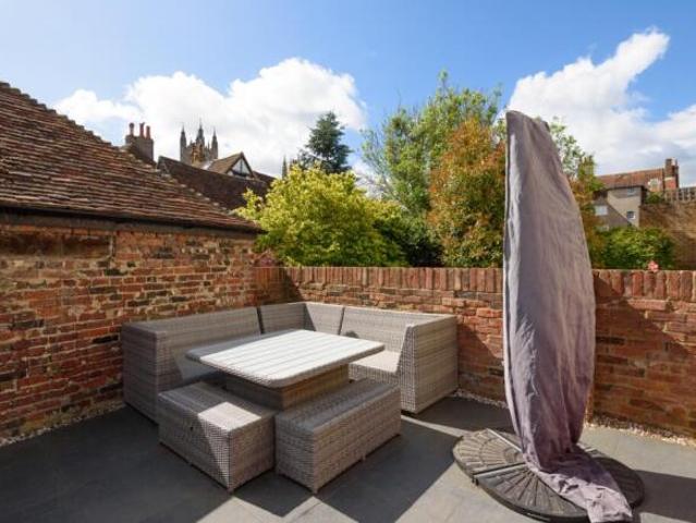 2 bedroom terraced house for sale in King Street, CT1