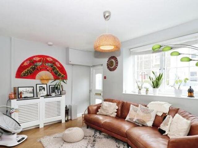 2 Bedroom Terraced House For Sale In Kingswood