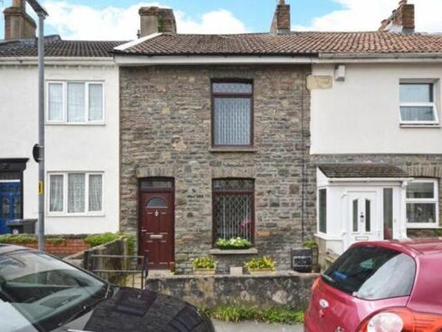 2 Bedroom Terraced House For Sale In Kingswood