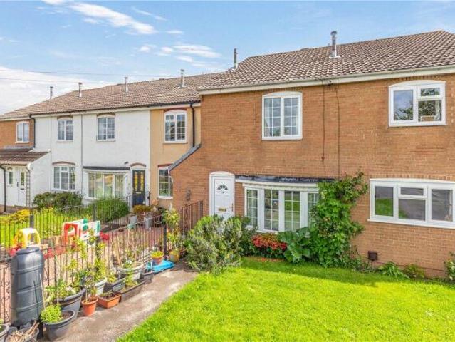 2 bedroom terraced house for sale in Kings Close, Otley, West Yorkshire, LS21