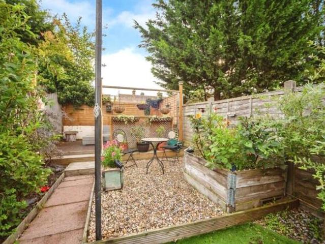 2 bedroom terraced house for sale in Kingsley Road, MAIDSTONE, Kent, ME15