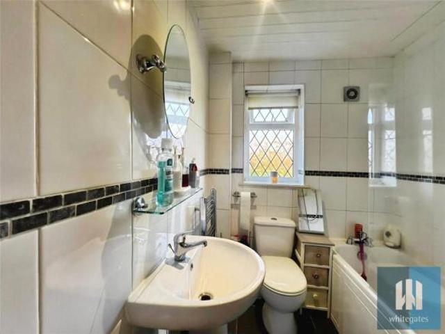 2 bedroom terraced house for sale in Kinder Avenue, Cowlersley, Huddersfield, Kirklees, HD4