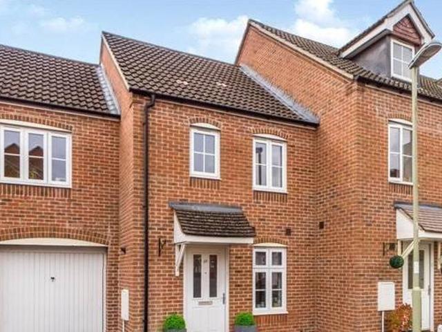 2 bedroom terraced house for sale in Kirby Drive Bramley Tadley RG26 RG26