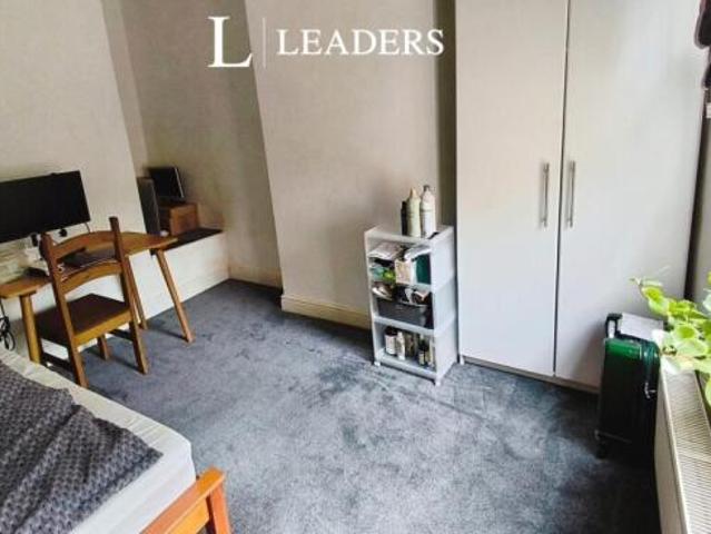 2 bedroom terraced house for sale in Holly Road, Cotteridge, Birmingham, B30