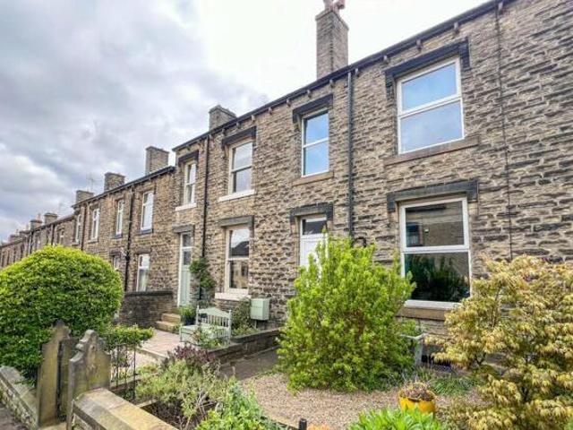 2 Bedroom Terraced House For Sale In Honley, Holmfirth