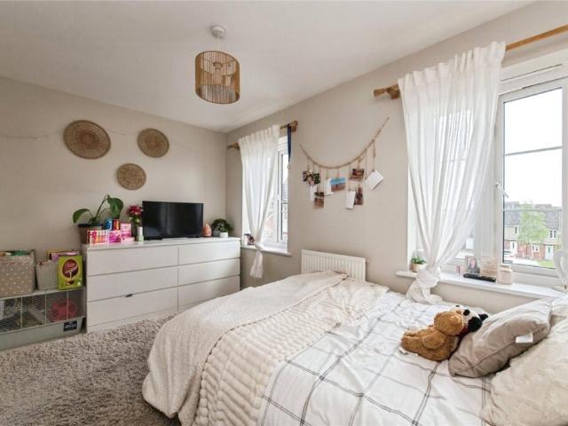 2 bedroom terraced house for sale in Hook Drive, Exeter, Devon, EX2