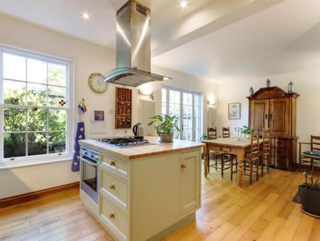 2 bedroom terraced house for sale in Horse Shoe Green, Mark Beech, TN8