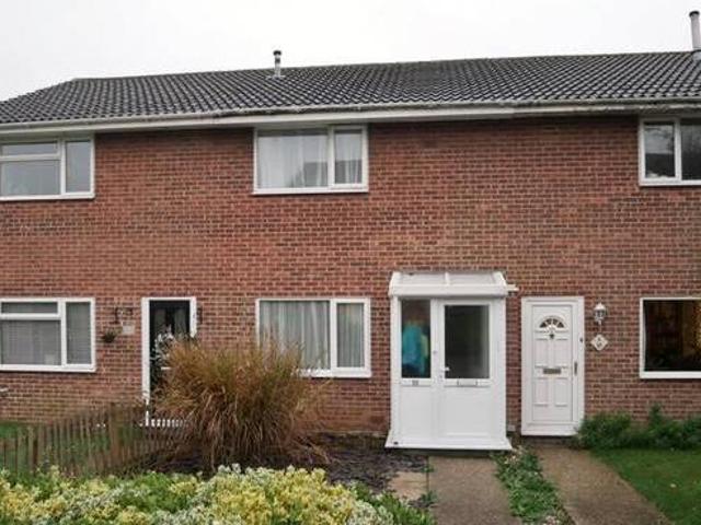 2 bedroom terraced house for sale in Hawthorn Close Portchester PO16