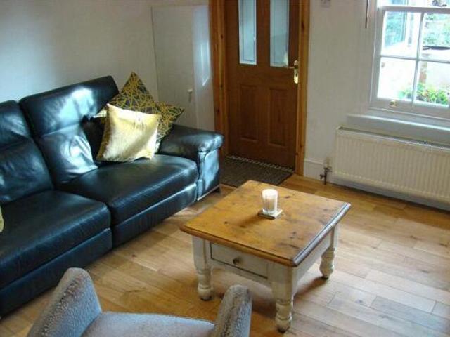 2 Bedroom Terraced House For Sale In Hayes, Greater Londonw