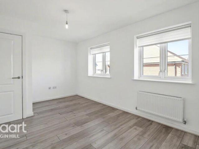 2 bedroom terraced house for sale in Hailwood Drive, Edenbridge, TN8
