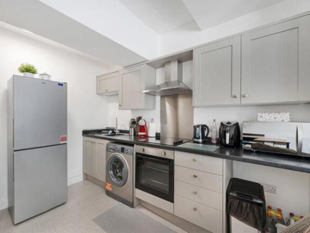 2 bedroom terraced house for sale in Halifax Road, Huddersfield, HD3 3BS, HD3