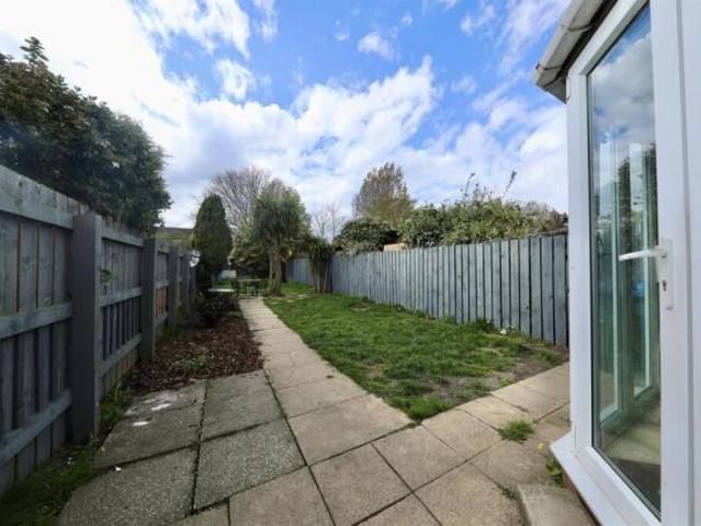 2 bedroom terraced house for sale in Hall Road, Hull, HU6