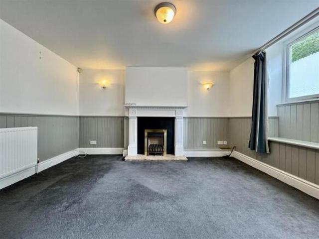 2 bedroom terraced house for sale in Hallows Court, Old School Lane, Almondbury, Huddersfield, HD5 8HQ, HD5
