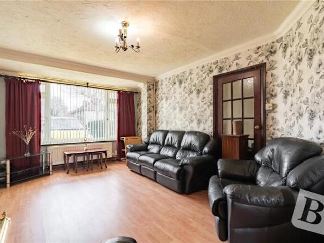 2 bedroom terraced house for sale in Heathway, Dagenham, RM9
