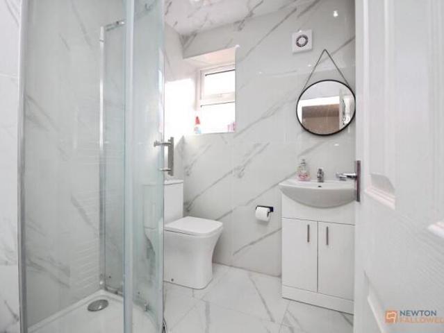 2 bedroom terraced house for sale in Heatherbrook Road, Leicester, LE4