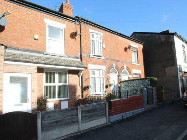 2 bedroom terraced house for sale in Hempshaw Lane Offerton SK1