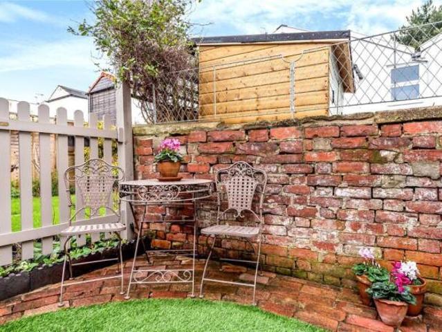 2 bedroom terraced house for sale in Henleaze Road, Bristol, BS9