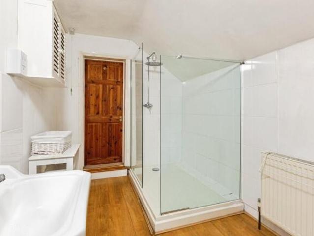 2 bedroom terraced house for sale in Henry Street, Reading, RG1