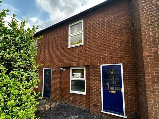 2 Bedroom Terraced House For Sale In Hitchin