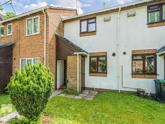 2 bedroom terraced house for sale in Hibbs Close, Wareham, BH2.