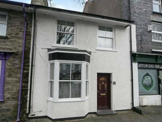 2 bedroom terraced house for sale in High Street Bala LL23