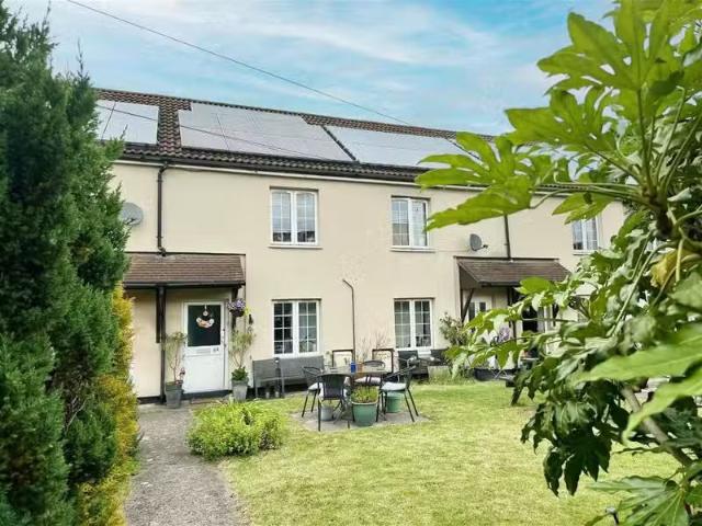 2 bedroom terraced house for sale in High Street, Nailsea, BS48