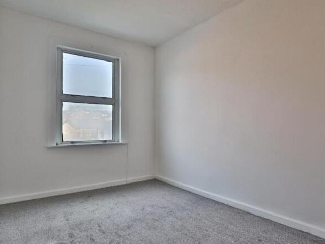 2 bedroom terraced house for sale in Highbury Place, Leeds, LS6