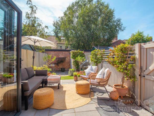 2 bedroom terraced house for sale in Highland Road, Golden Triangle, NR2
